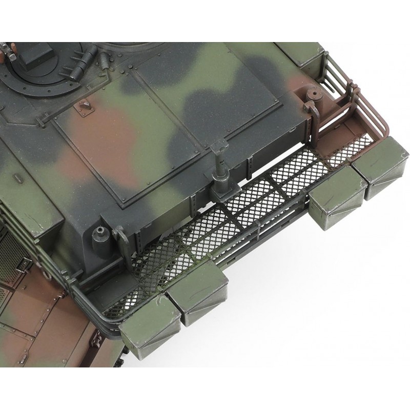 M1A1 Abrams UKRAINE 1/35 Tamiya Tank - 25216