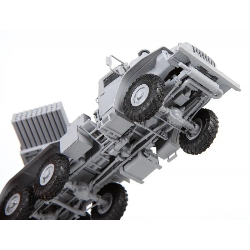 BM-21 GRAD 1/72 Zvezda Rocket Launcher Truck - Z5051